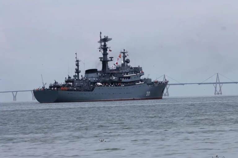 Russian Training Ship Perekop Docks in Venezuela – Orinoco Tribune ...
