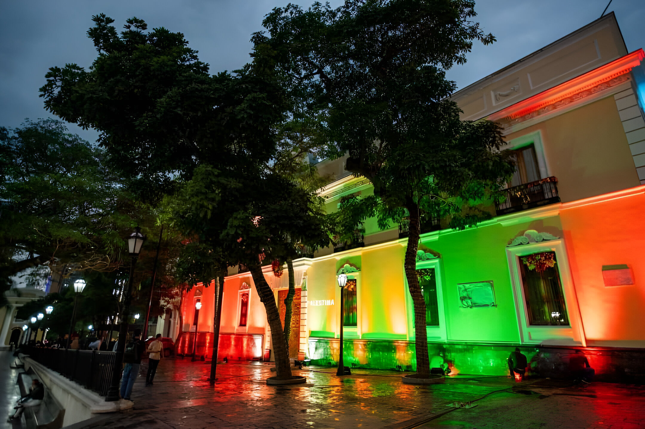 Venezuela’s Foreign Ministry Lights Up With Colors of Palestine’s Flag ...