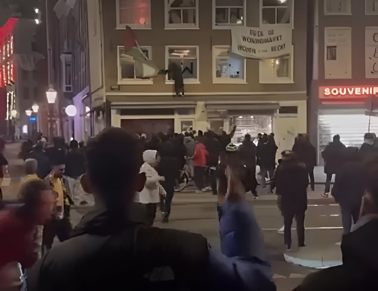 There Is No Place for Zionism, Racism and Fascism in the Squares and ...