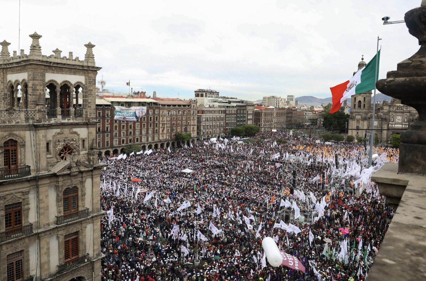 With 350,000 in Attendance, Claudia Sheinbaum’s Zocalo Rally Shows ...