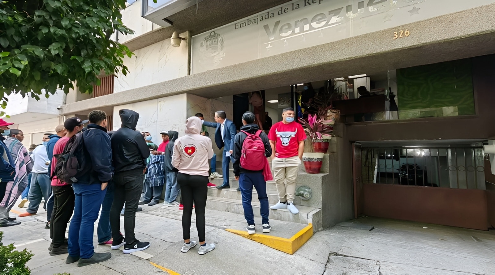 Entrance to the Venezuelan embassy in Mexico City. Photo: VTV/file photo.