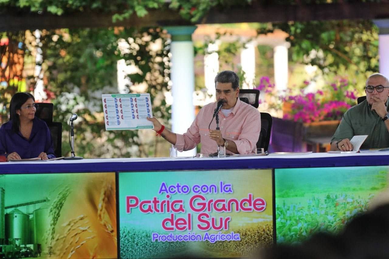 Venezuelan President Nicolás Maduro announces the launch of the Patria ...