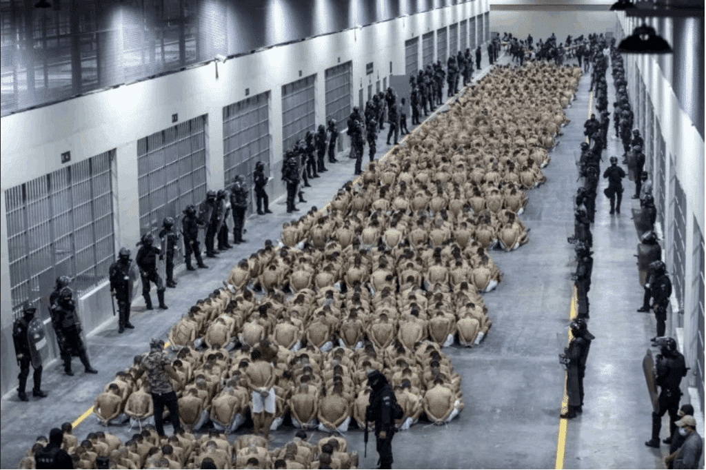 A group of 2,000 detainees are moved to CECOT on March 15, 2023. Photo ...